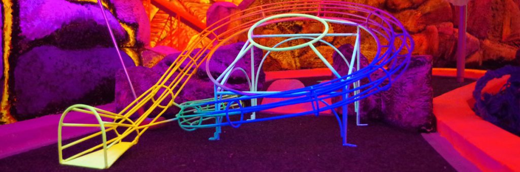 3D Schwarzlicht Minigolf Berlin | Dockx Berlin